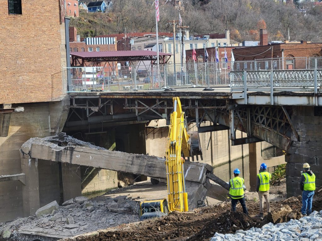 Brownsville readies for road closure during cast-iron bridge ...